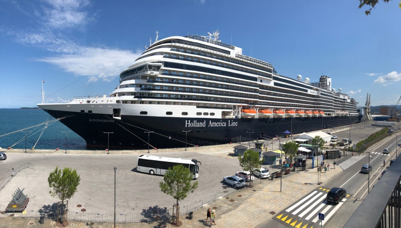 New record on the passenger terminal - Luka Koper d.d.