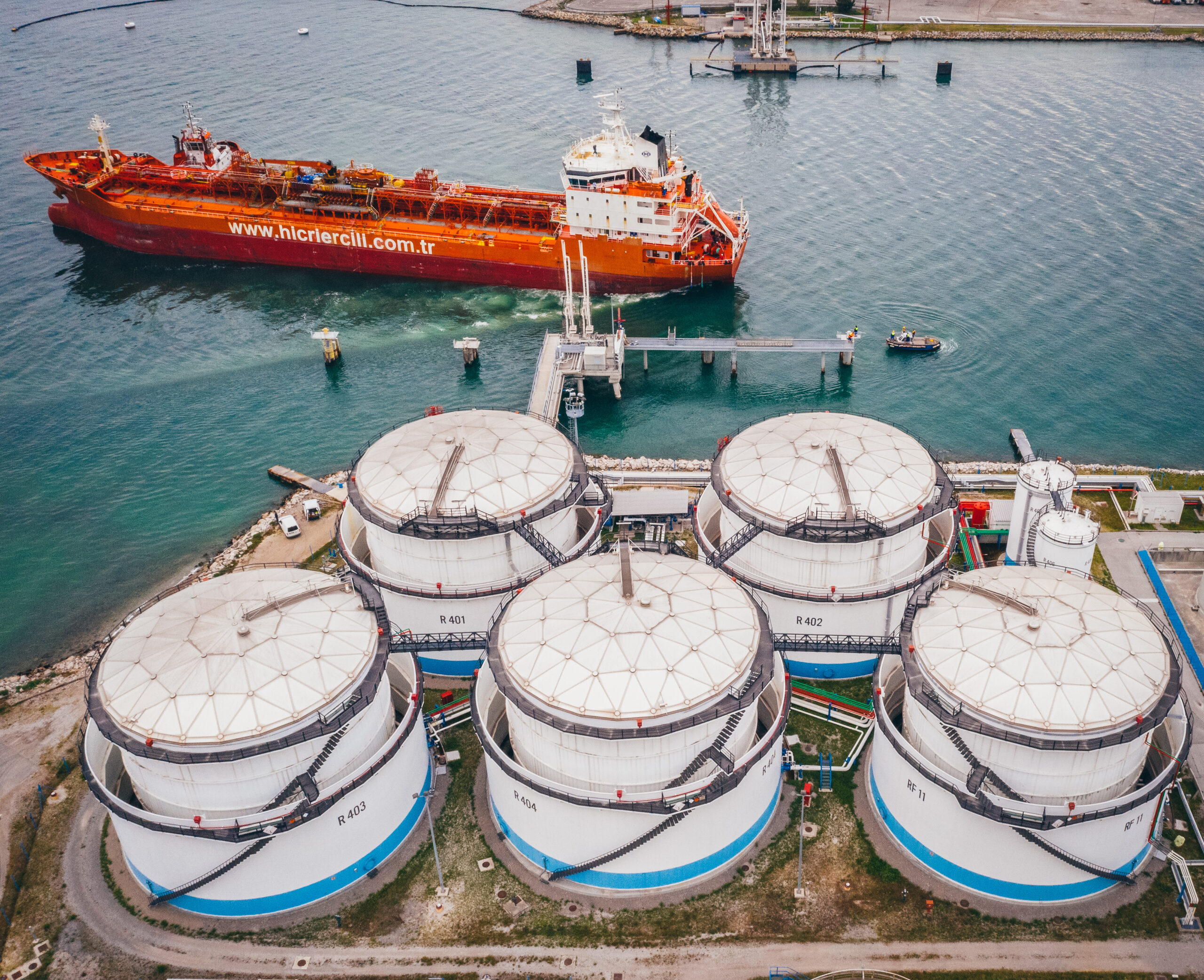 Na kontejnerjih in avtomobilih dosegli nov rekordni mesečni pretovor ...