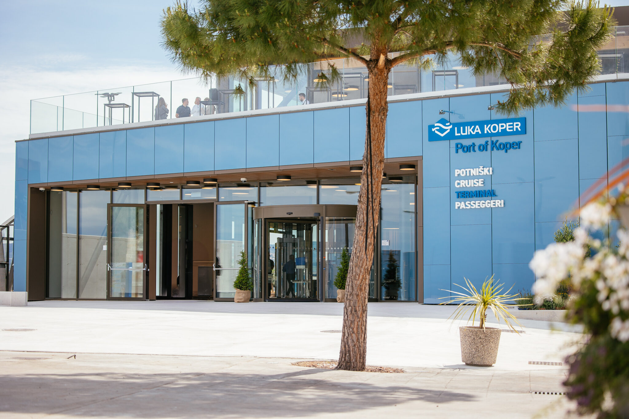 Potniški terminal znova pred izjemno sezono - Luka Koper d.d.